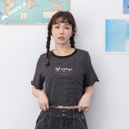 【maru.a】動物大集合🐱🐶🐰撞色手繪刺繡條紋木耳邊短T(3色)-黑色 24921236