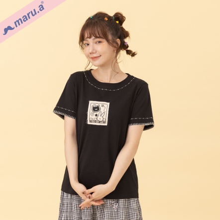 【maru.a】喵兔花園🐝簡約小花線條貼布繡車邊上衣(2色)-黑色 24331215